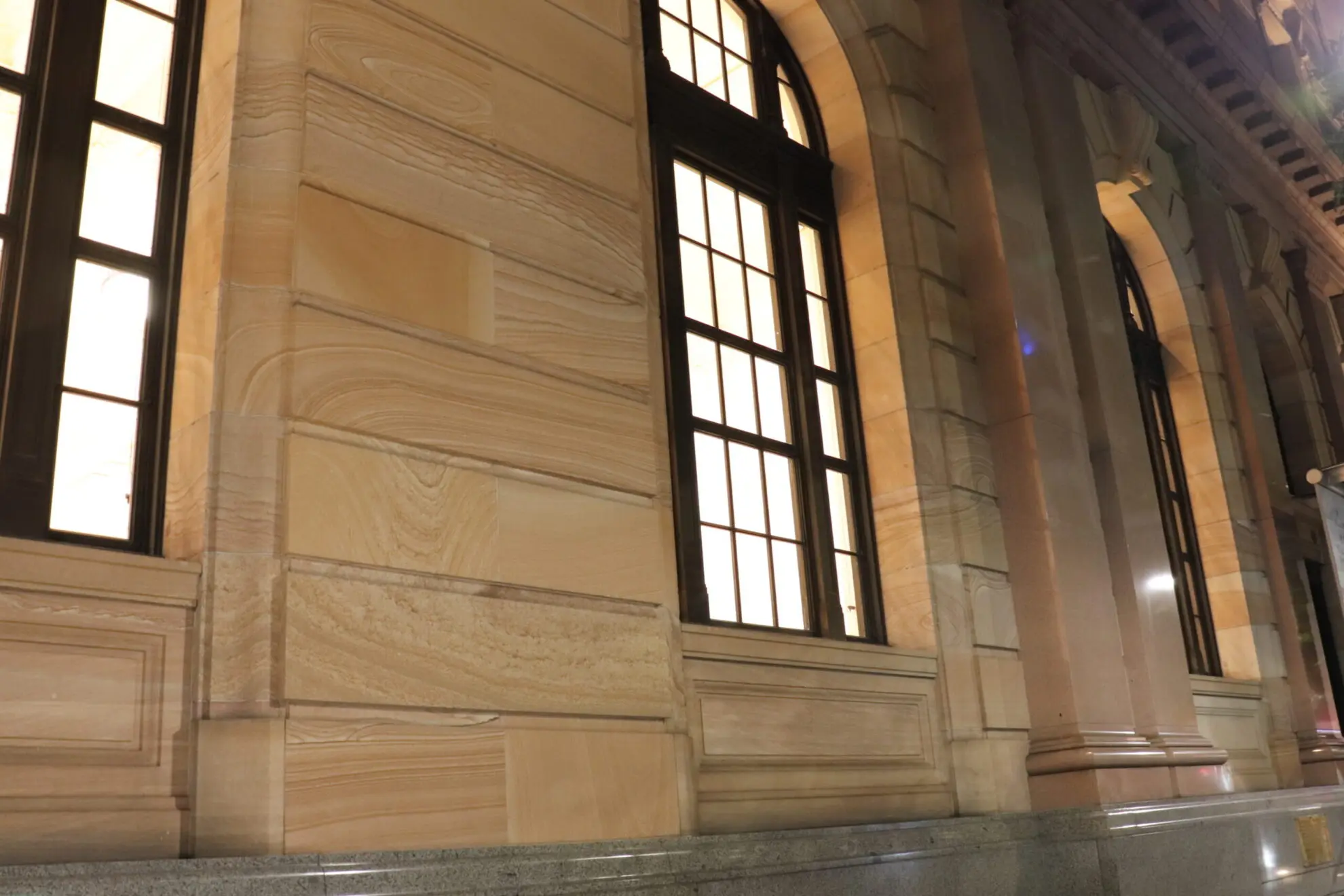 What exactly is a Mareva/freezing Order? | Dundas Lawyers