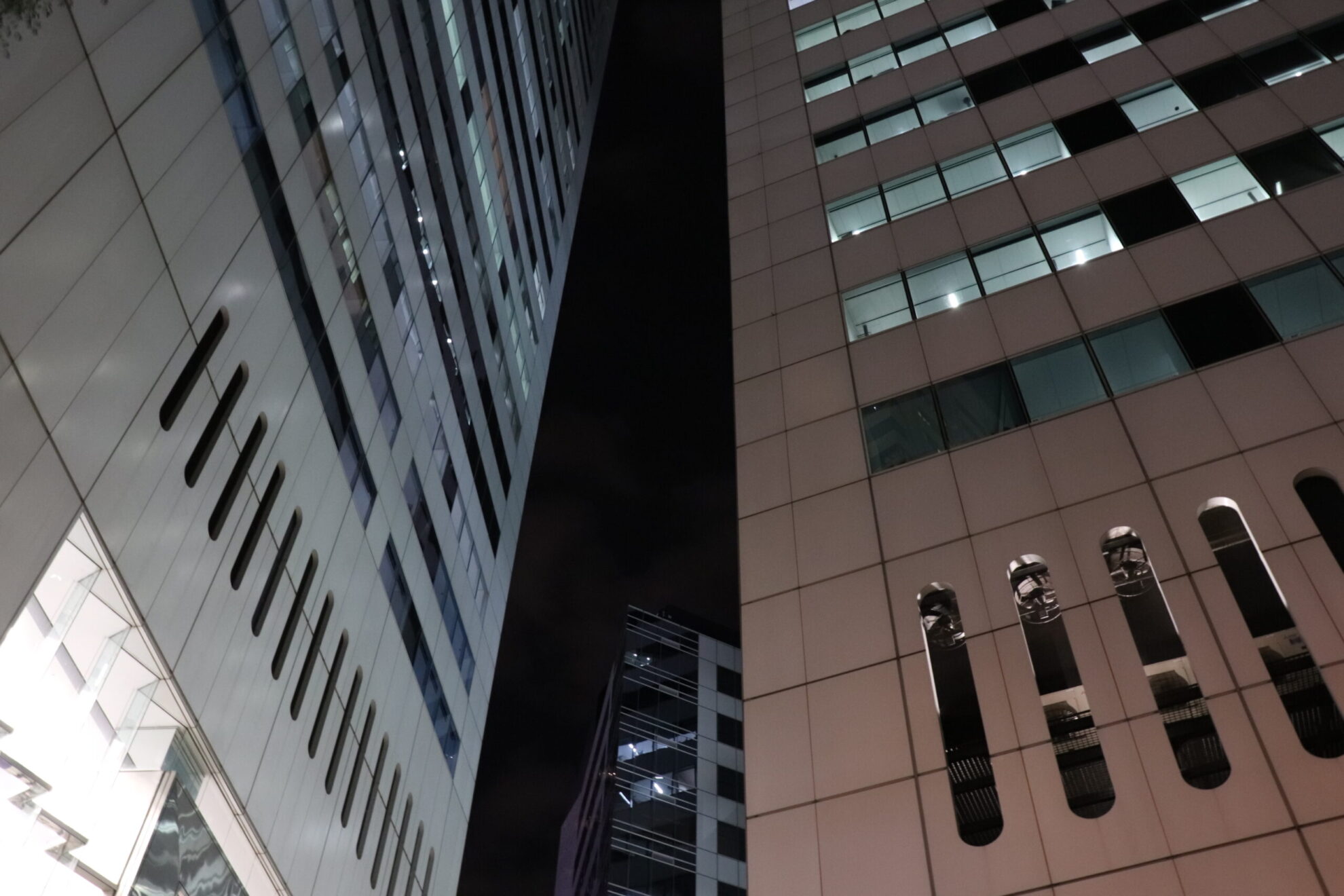 Legal risks of unlicensed building work | Dundas Lawyers